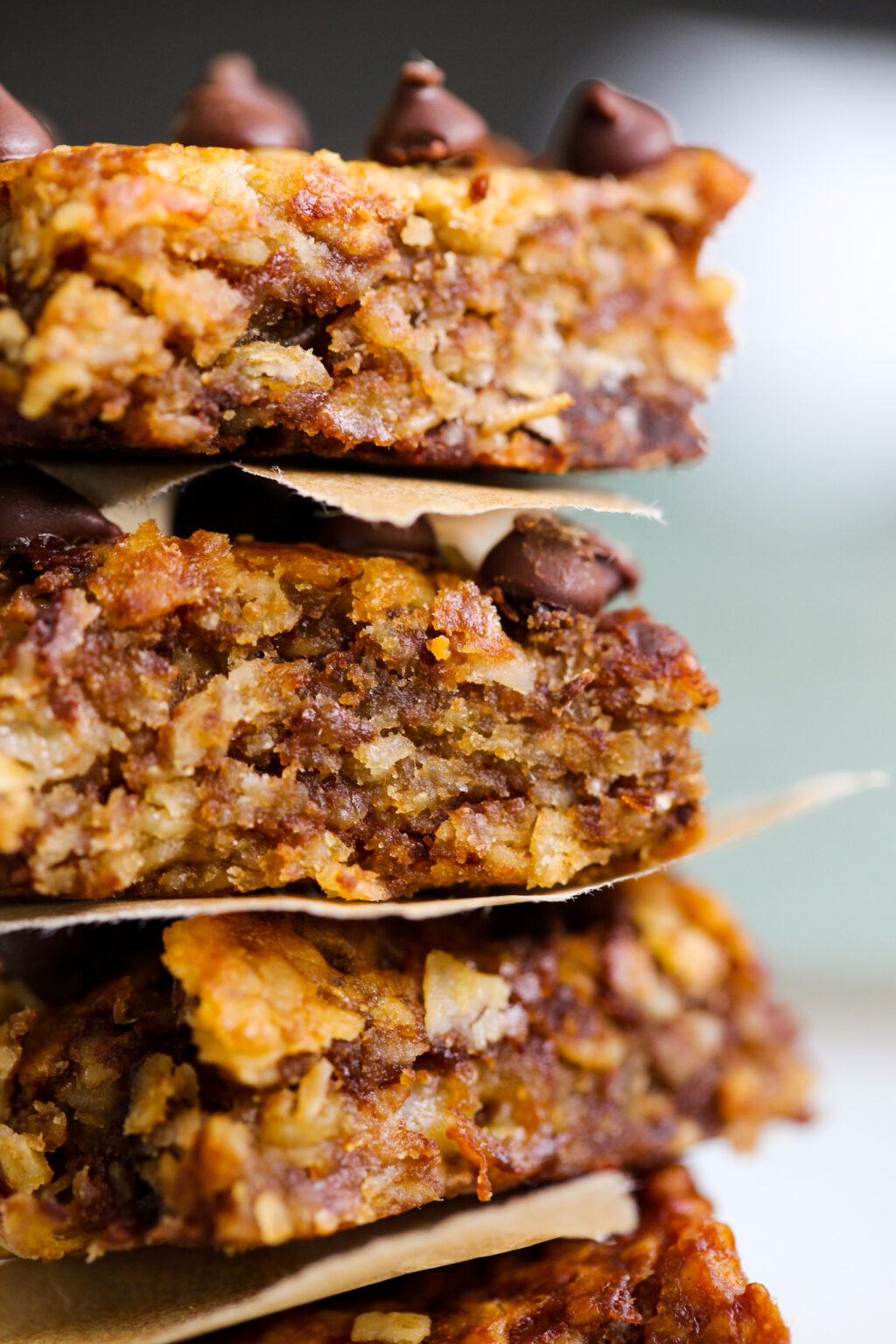 Peanut Butter Banana Flapjacks - HealthyHappyLife.com