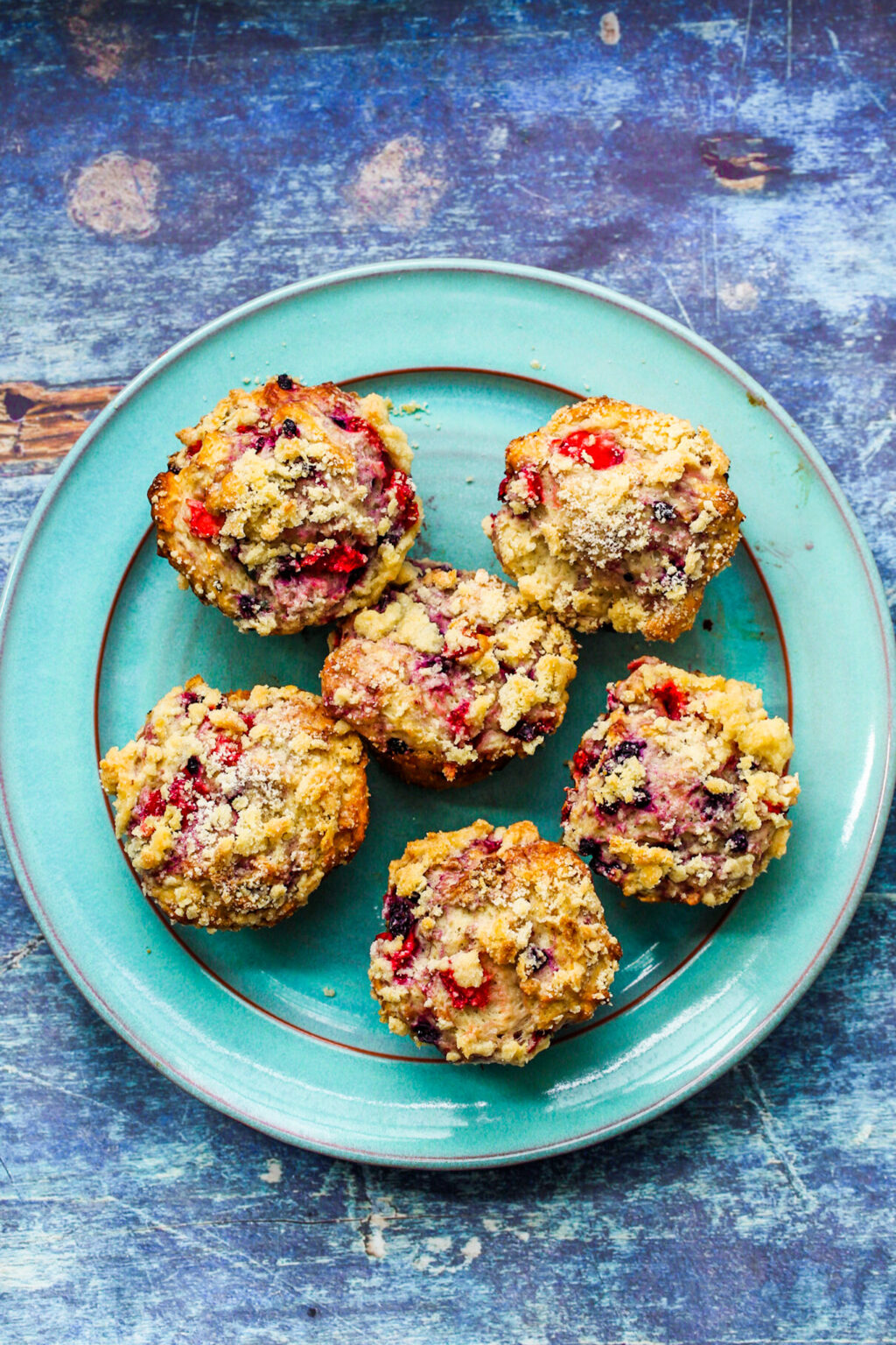 Double Berry Crumble Muffins - HealthyHappyLife.com