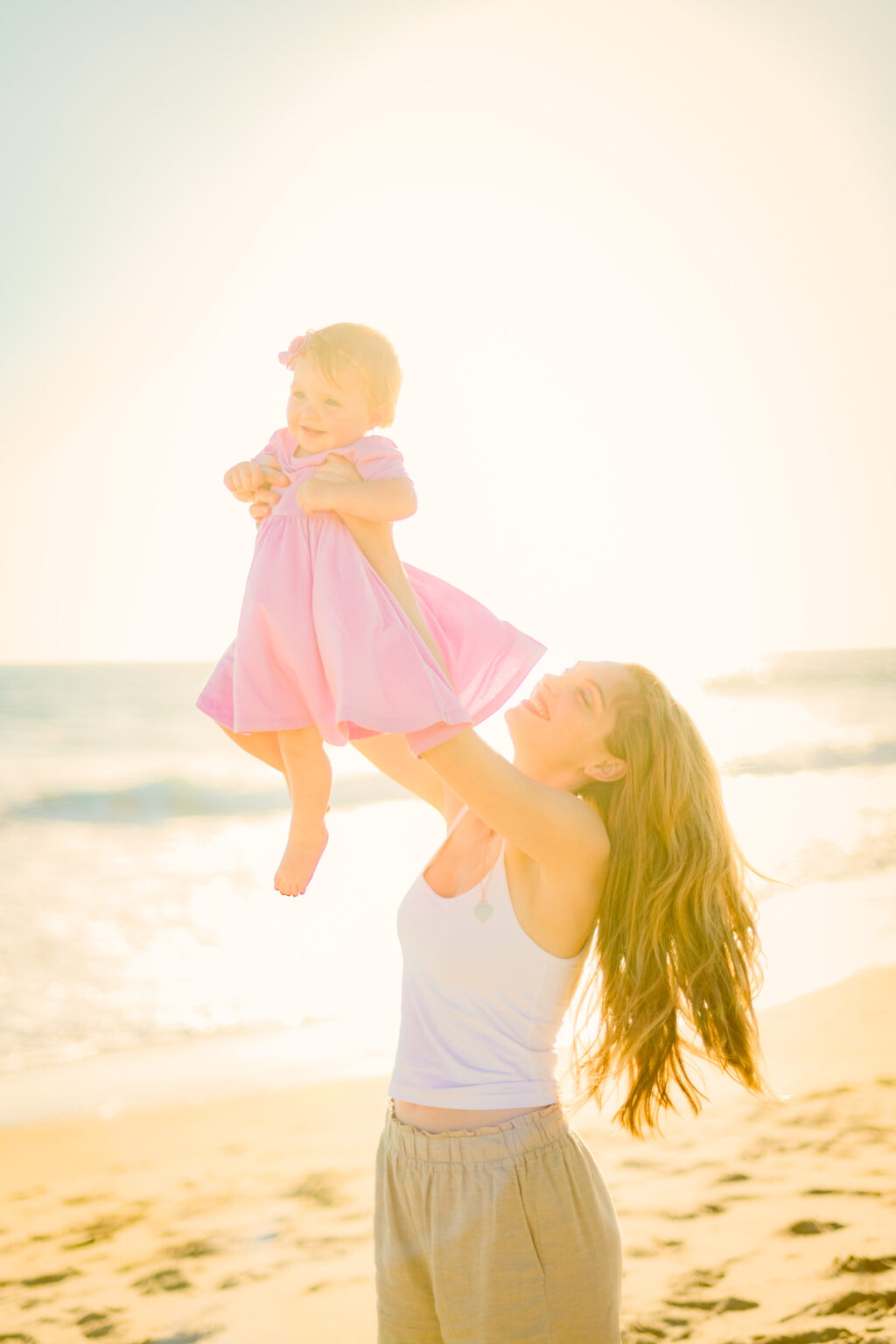Beach Baby Photoshoot - Mommy and Me - HealthyHappyLife.com