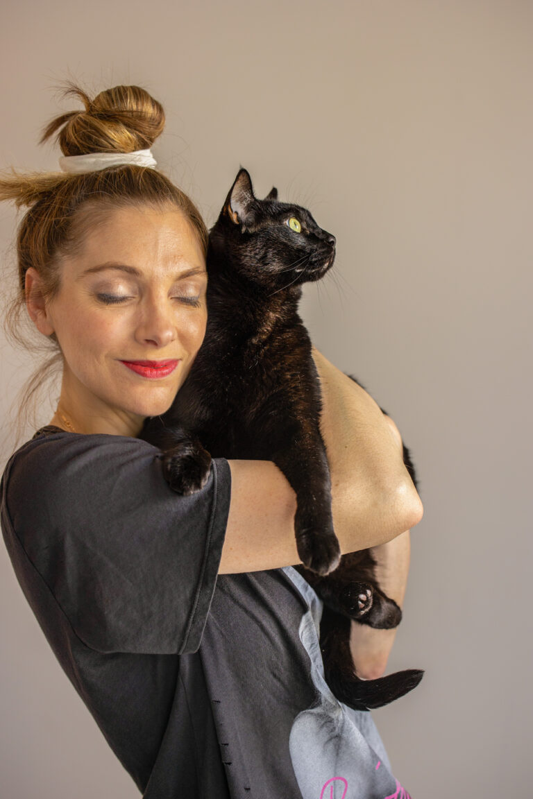 How I Found My Lost Cat - Tips to Help - HealthyHappyLife.com